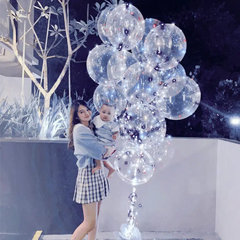 A Guide To Tying Balloons Together Without Using Clips