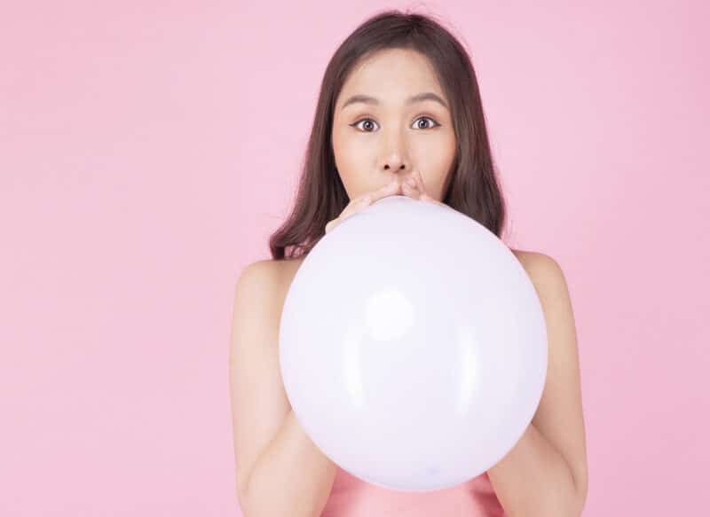 A Guide To Tying Balloons Together Without Using Clips